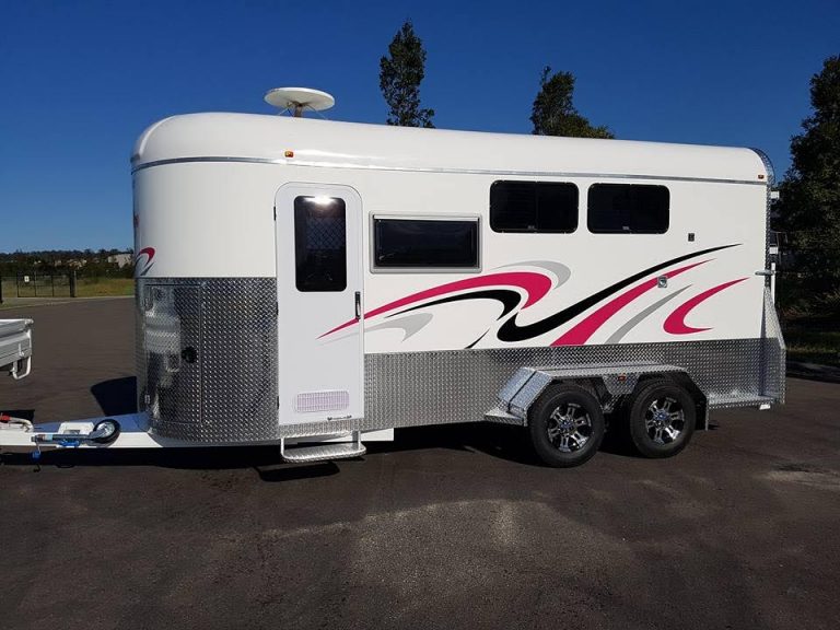 2-3 Horse Tow behind - Signature Custom Floats